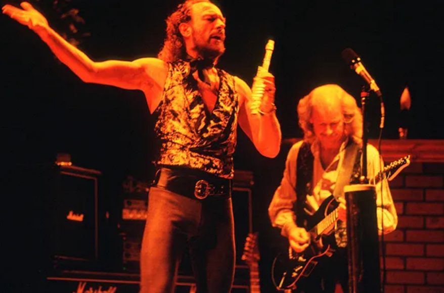 JETHRO TULL : CREST OF A KNAVE [1987] - OANNES